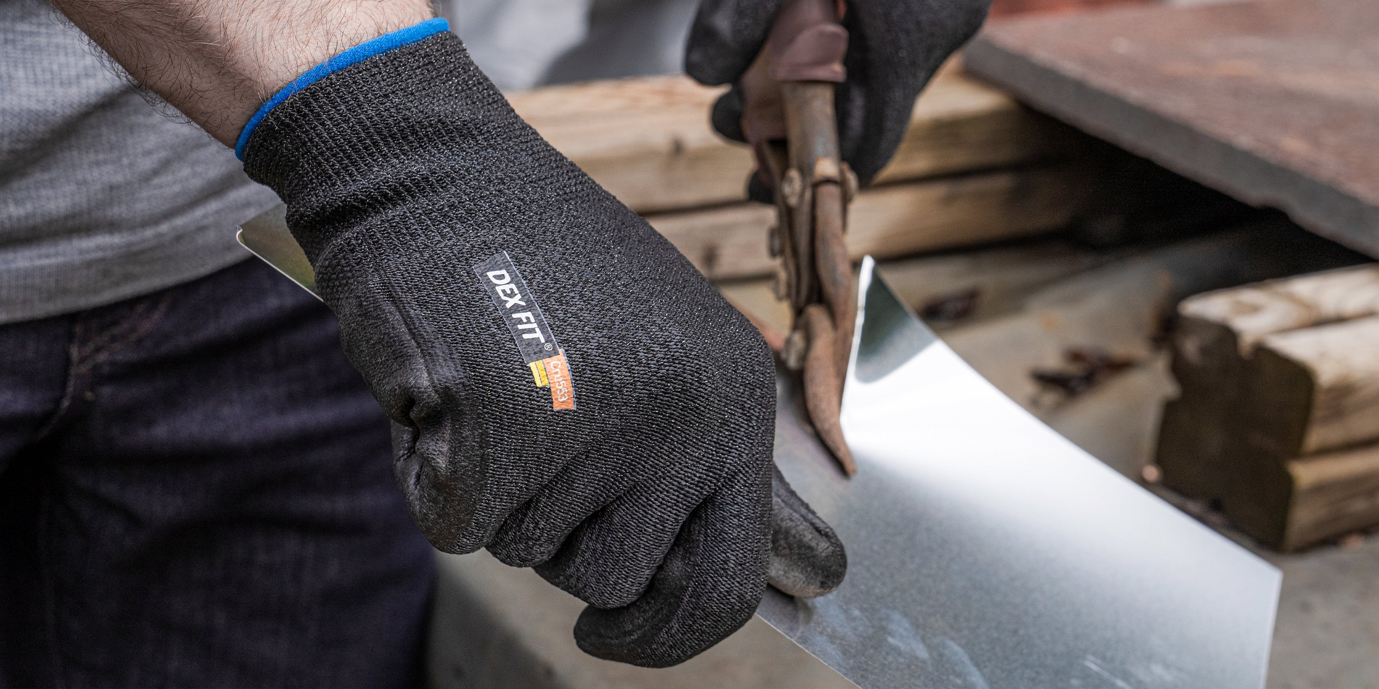 Stay Safe on the Job: How to Determine Cut-Resistant Glove Ratings – MUVEEN